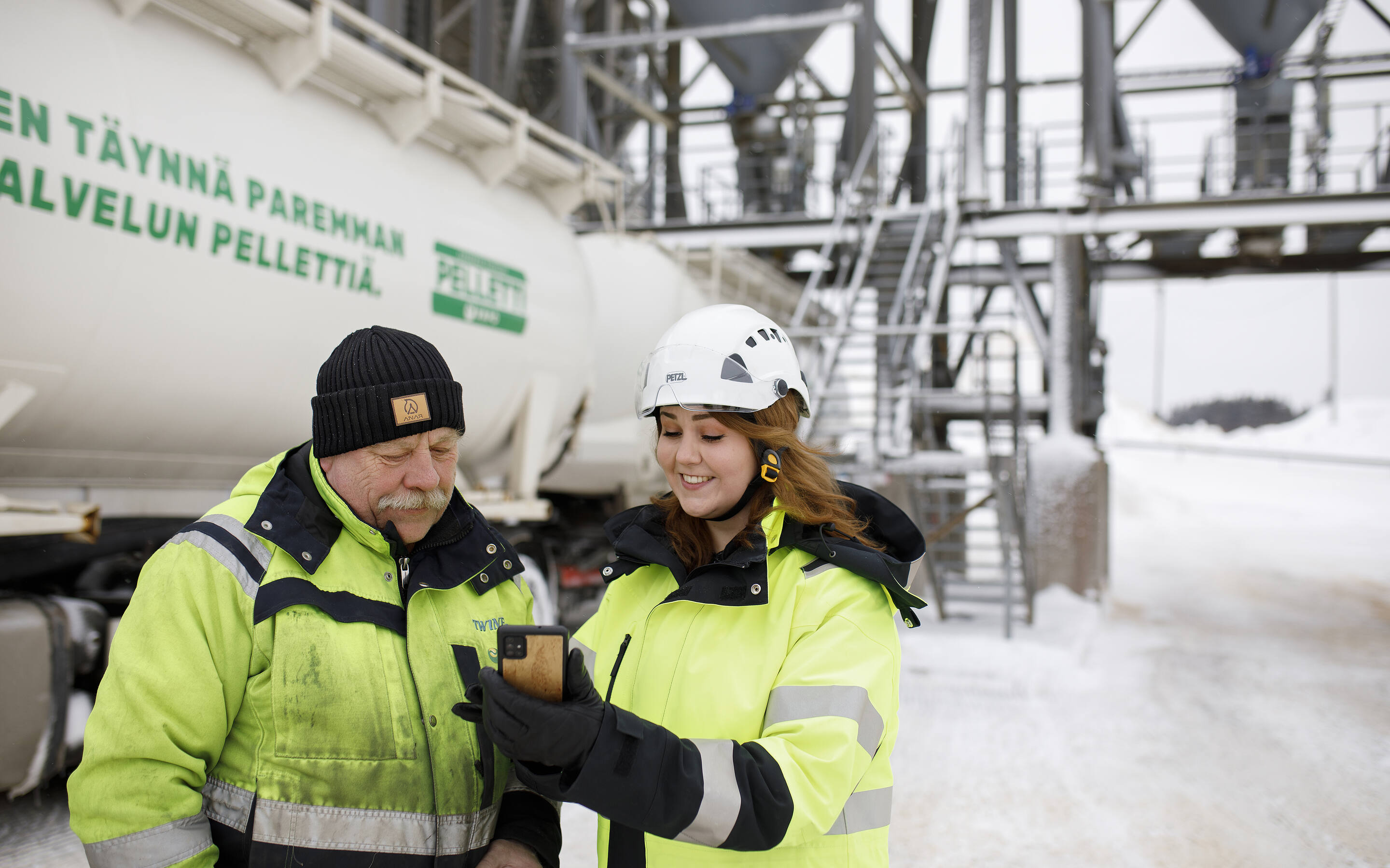 Vapon kuluttajapelletin myynti ja toimitukset siirtyvät yhteistyökumppaneille - Neova Group